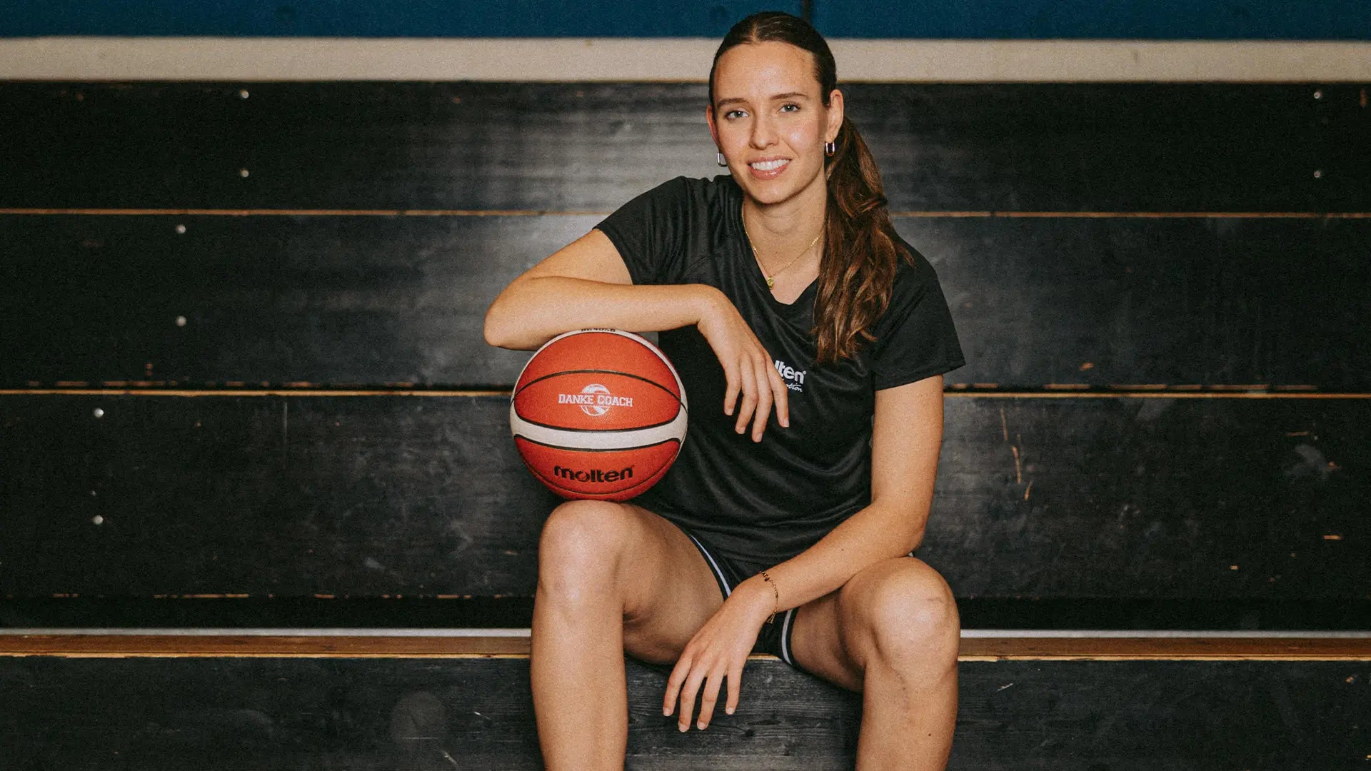 Personalisierter Basketball: Mit Logo, Name oder Nummer | molten
